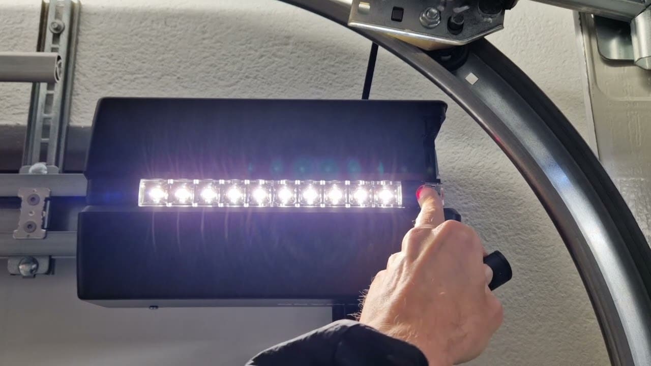 How to code a Bi-Secure Remote into a Hormann Supramatic Series 4 - ABi ...